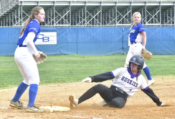 Huskies topple Trojans, 4-0 | News, Sports, Jobs - The Sentinel